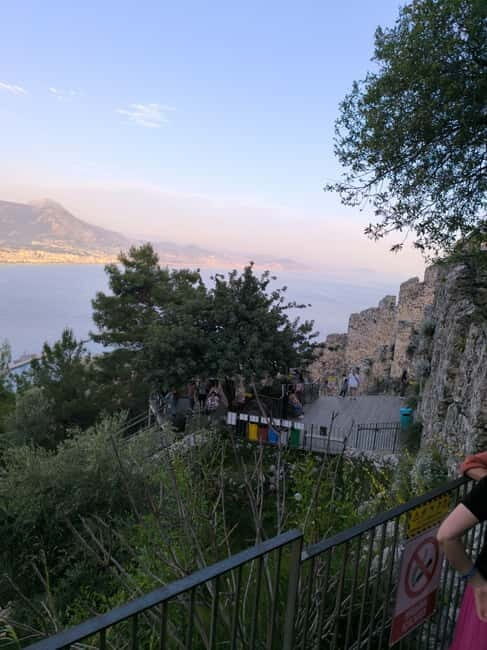 Magnificent Combo: Cabrio Safari and Green Canyon Boat Tour - Food and Comfort