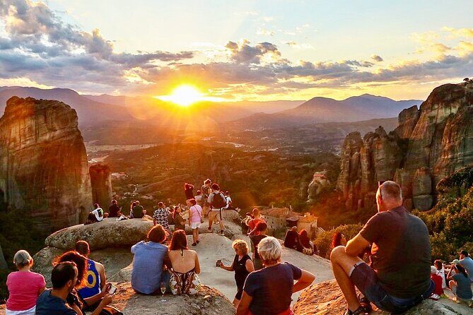 Majestic Sunset Meteora Tour with Local Guide - A Complete Guide to the Majestic Sunset Meteora Tour