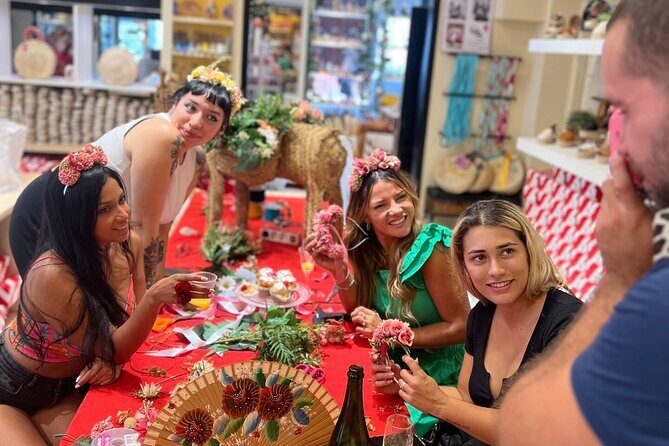 Make a traditional "tocado" sevillano - Key Points
