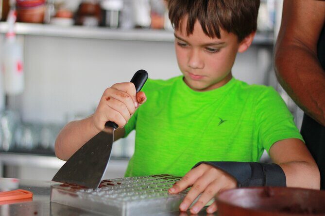 Make your own chocolates with Chocolatier - Authenticity and Guide Expertise