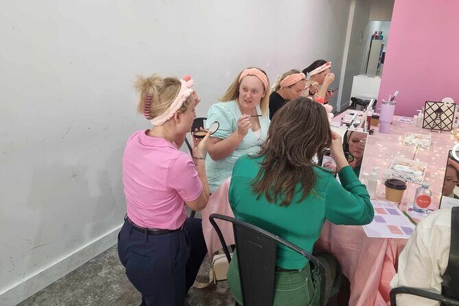 Makeup and Sip Experience with a Professional - Perfect for Who?