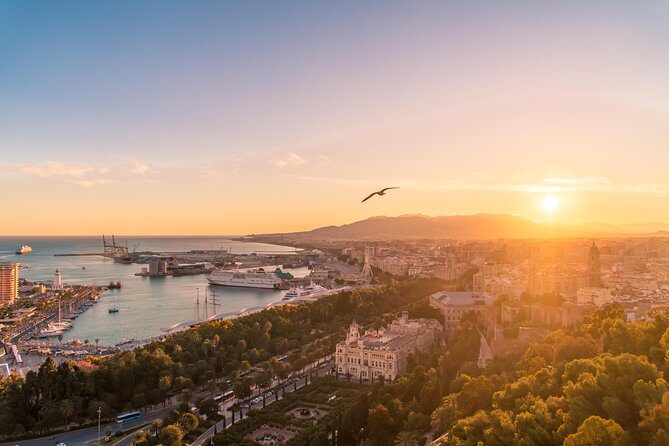 Malaga Highlights: A Welcome Private City Tour - Key Points