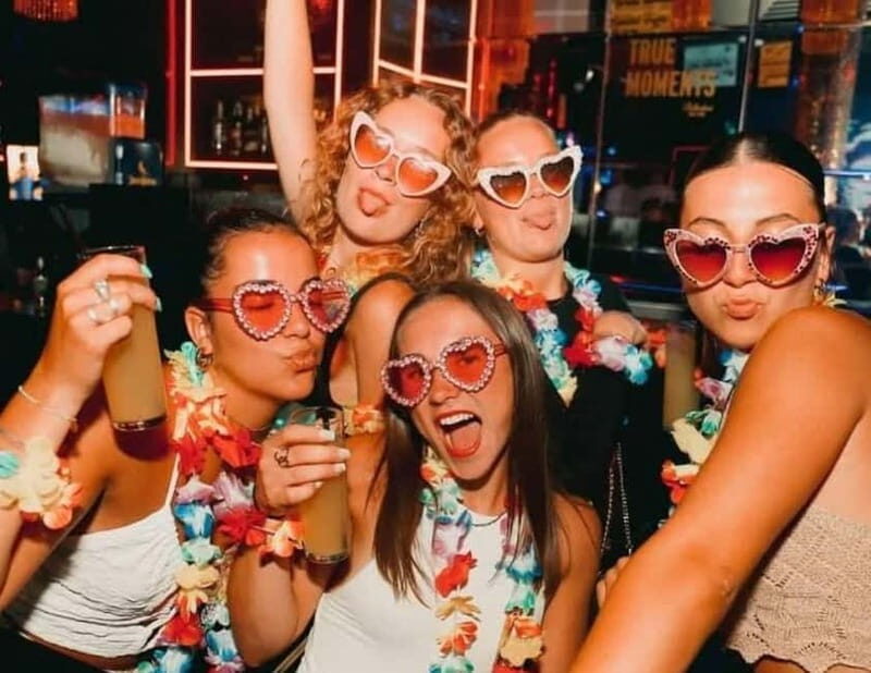 Málaga: Pub Crawl Málaga Madness - Key Points