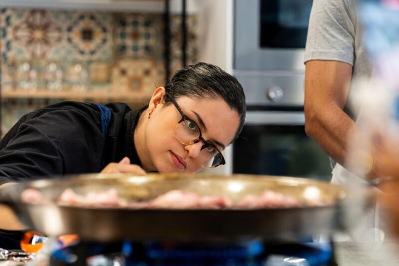 Málaga: Spanish Cooking Workshop with Paella and Sangria - Key Points