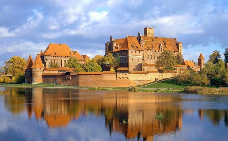 Malbork Castle Half Day Private Tour - The Authenticity and Highlights