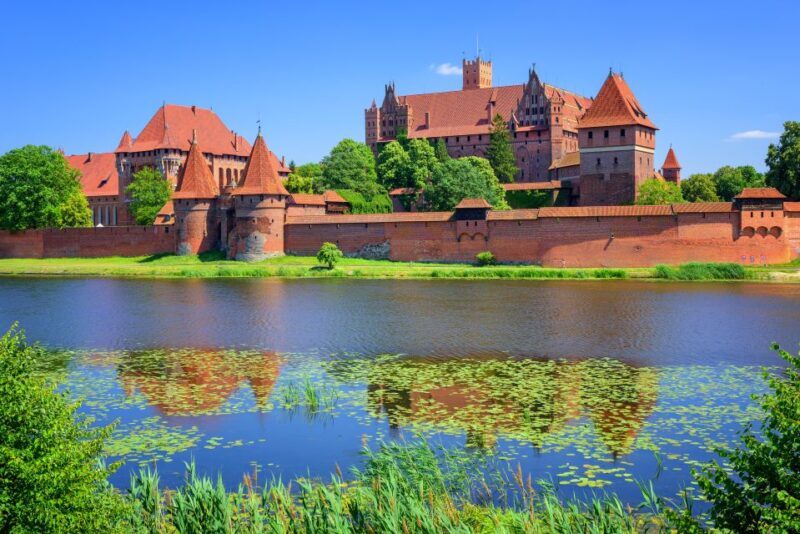 Malbork Castle Tour: 6-Hour Private Tour - Key Points  