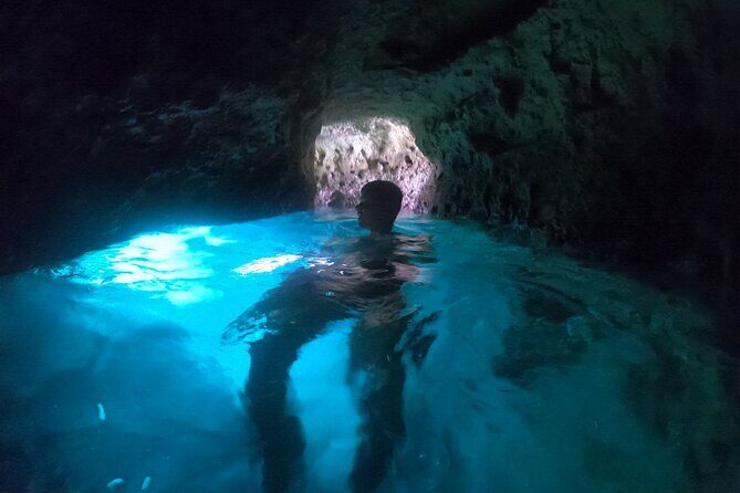 Mallorca: Kayaking, Sea Cave, Cliff Jumping & Snorkel Tour - Key Points