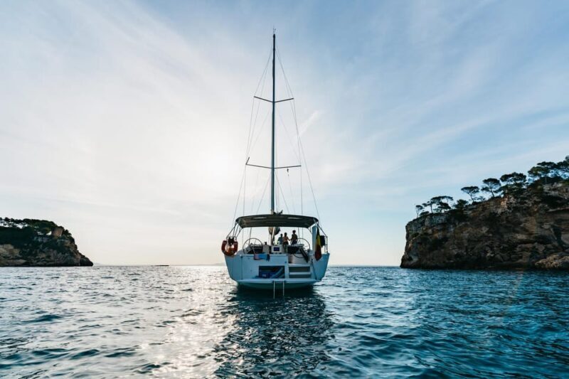 Mallorca: Midday or Sunset Sailing with Snacks and Open Bar - FAQ