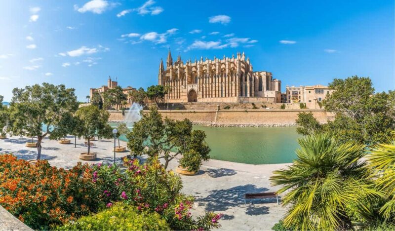 Mallorca: Private Tour with Ensaïmada & Fast Cathedral Entry - Authentic Experiences and Reviewer Insights