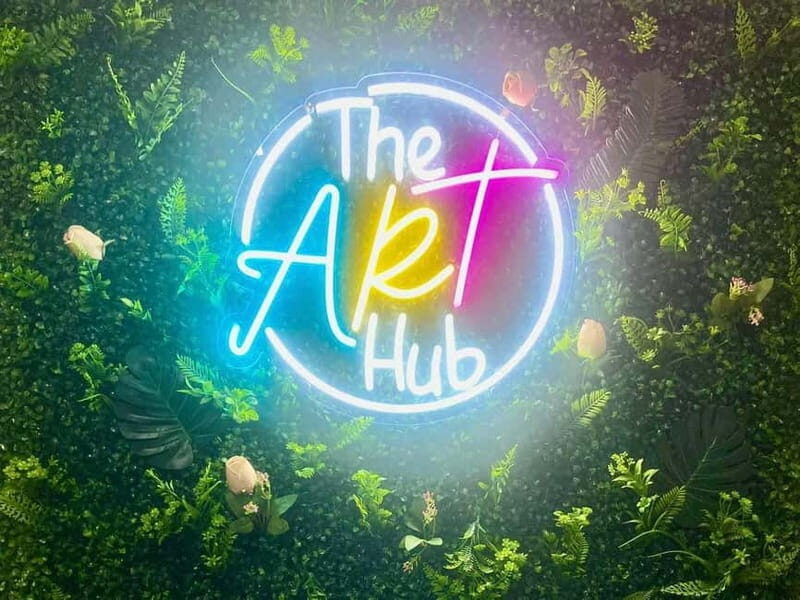 Malta: Glow-in-the-Dark Drink & Paint Experience - The Glow-in-the-Dark Canvas