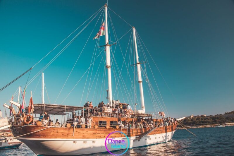 Malta: Sailboat Party with an Open Bar, Snack, and Swimming - The Itinerary Breakdown: What to Expect on Your Malta Sailboat Party