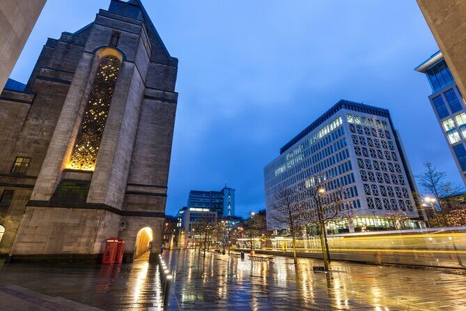 Manchester Haunt Quest: Solve the Mystery of the Pusher - Who Is This Tour Best For?