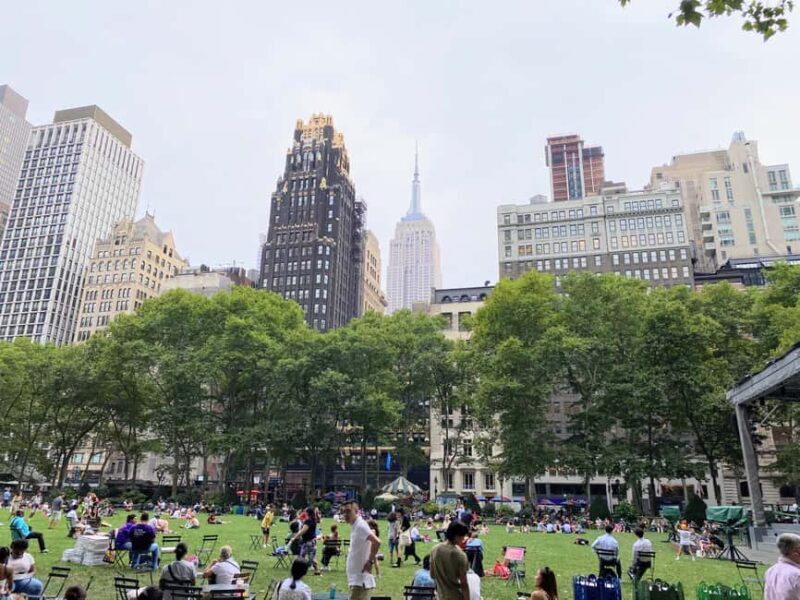 Manhattan; 5th avenue stroll & sunset at Empire State - FAQs