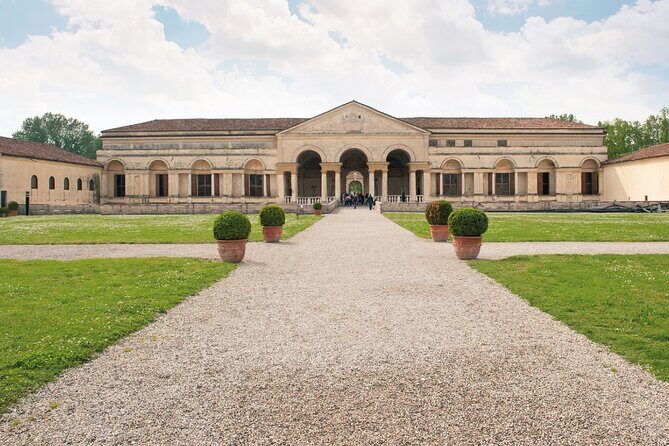 Mantova Walking Tour with Audio and Written Guide by a Local - An In-Depth Look at the Itinerary