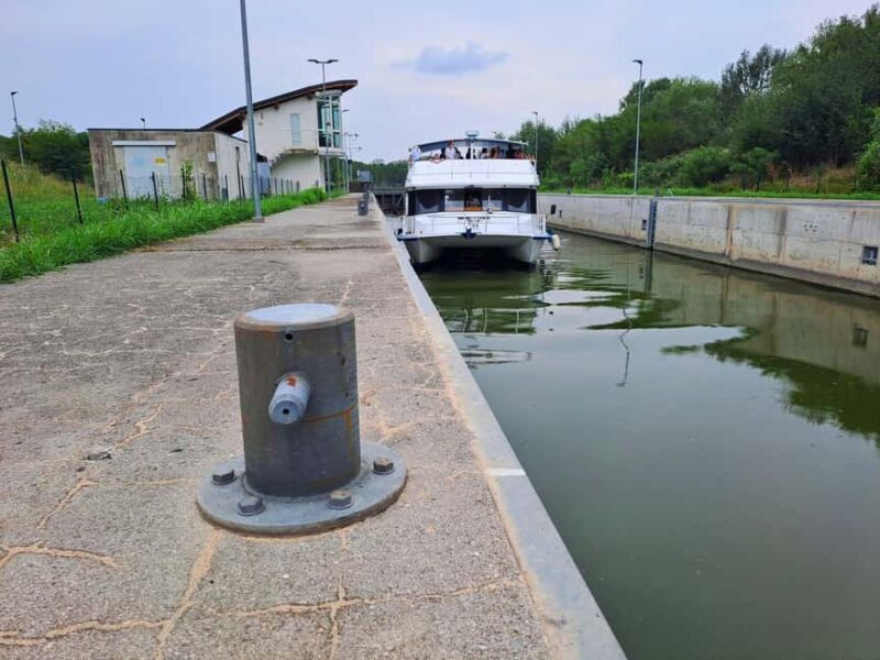 Mantua: Guided sailing from the Park to the Port with the water elevator - Practical Details and Logistics