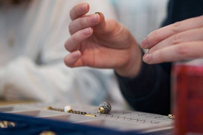 Manufacturing of Customizable Bracelets in Paris - The Sum Up