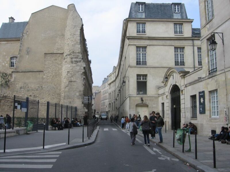 Marais Walking Tour: Lifestyle in Paris - Discovering the Marais Neighborhood
