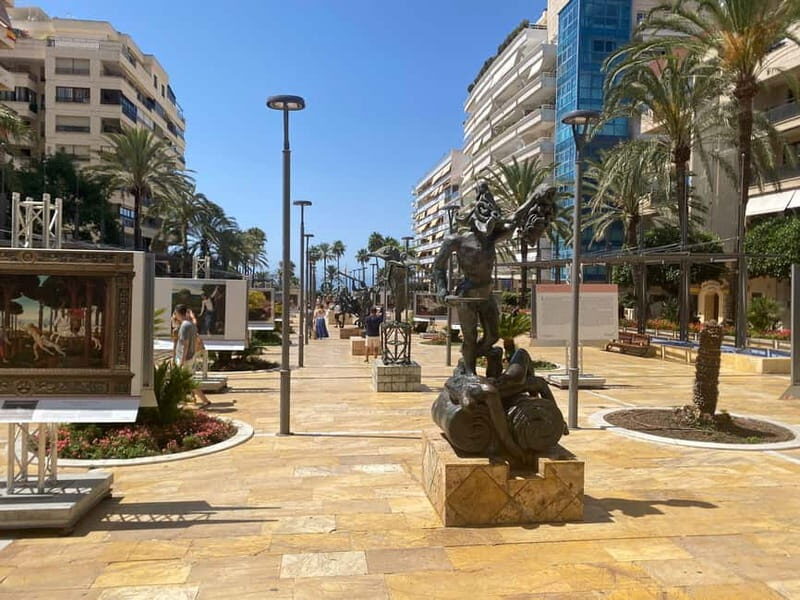 Marbella: Exclusive private premium bike tour to Puerto Banus - Key Points
