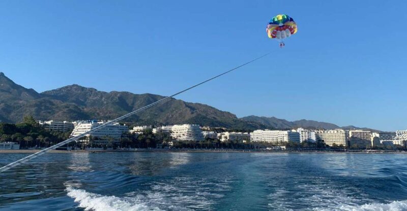 Marbella from the heights: Parasailing - Key Points