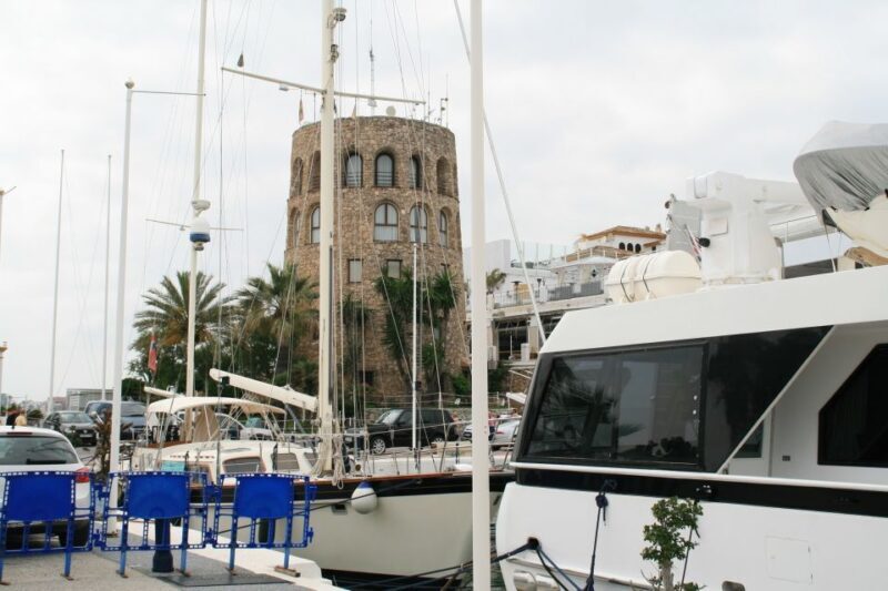Marbella, Mijas and Puerto Banús Full-Day Sightseeing Tour - The Overall Experience: Pros and Cons