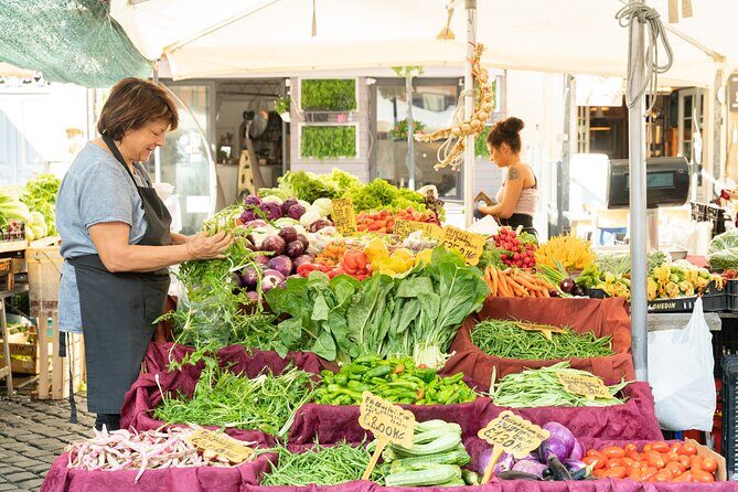 Market tour and lunch or dinner at a local's home in Siracusa - A Closer Look at the Tour Experience