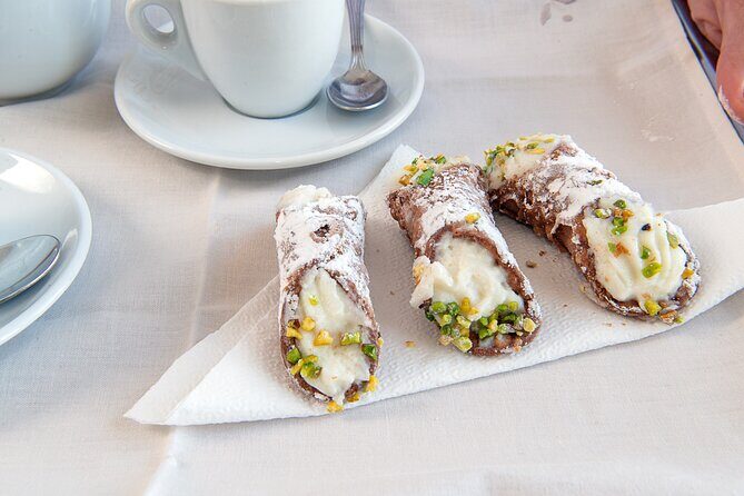 Market tour and lunch or dinner at a local's home in Siracusa - Why This Tour Offers Great Value