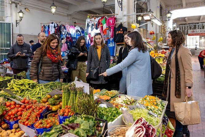 Market tour and lunch or dinner at a local's home in Siracusa - FAQs