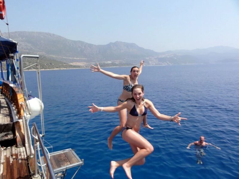 Marmaris: Boat Trip with Unlimited Drinks and BBQ Lunch - An Honest Look at the Marmaris Boat Trip