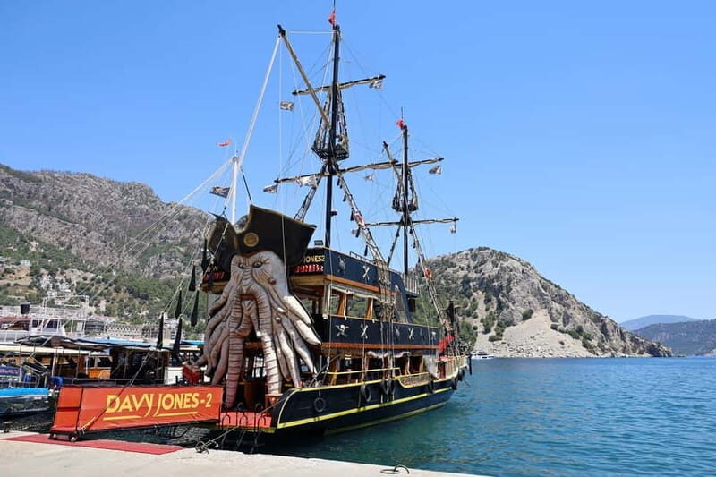 Marmaris: Pirate Boat Trip with Meal, Drinks and Transfer - An In-Depth Look at the Marmaris Pirate Boat Trip