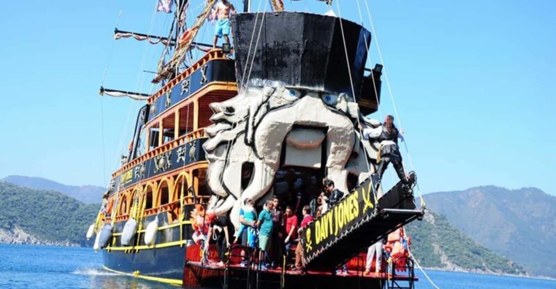 Marmaris Pirate Boat w/ Lunch, Unlimited Alcoholic Drinks - Who Should Consider This Tour?