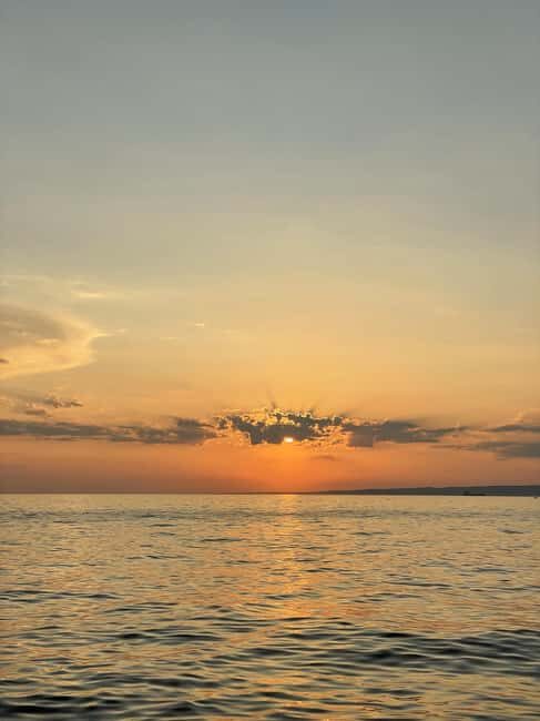 Marseille: Evening sailboat trip to the Calanques du Frioul with buffet and organic wine - The Sum Up
