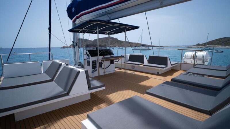 Marseille: Sunset Evening & Dinner at Sea on a Maxi Catamaran in Frioul - An Introduction to the Experience