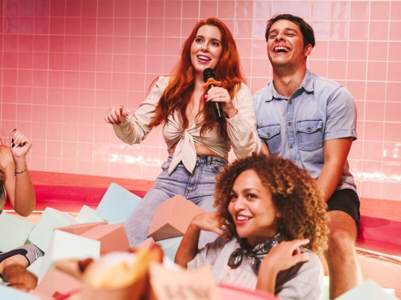 Maspalomas: Holiday World Themed Karaoke Room Rental - FAQ