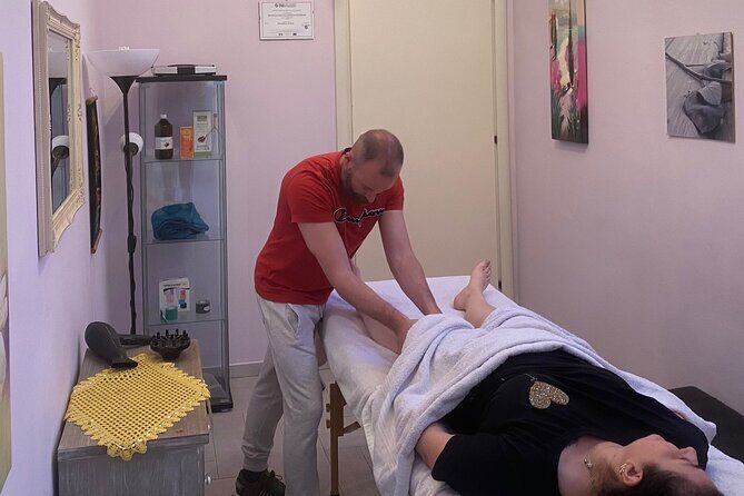 Massage center. Professional Masseur. - Booking and Practical Details