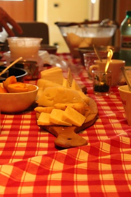 Matera: Mozzarella and Cheese tasting with a Cheesemaker - Authenticity and the Hosts