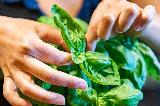 Matera: Pasta Cooking Class Old Farmer Style in a Sassi Cellar - What Reviewers Say