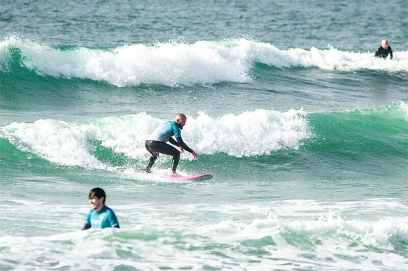 Matosinhos: Best surf Lesson with all equipment - FAQs