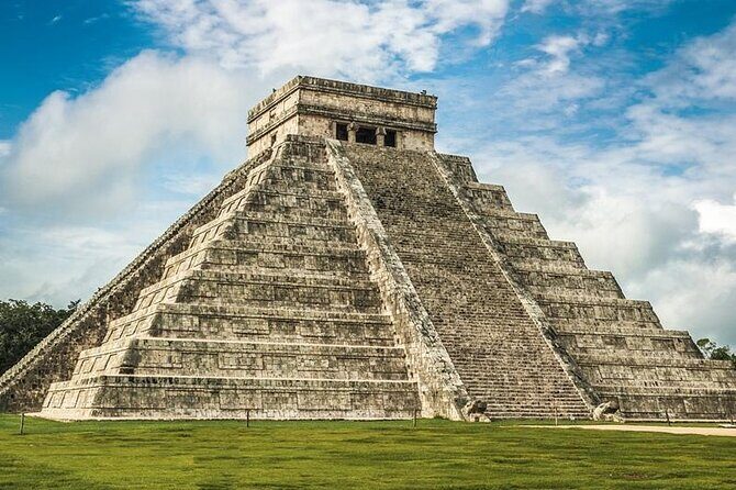 Mayan Experience at Chichen Itza Ruins! Round Transportation from Cancun - Key Points: