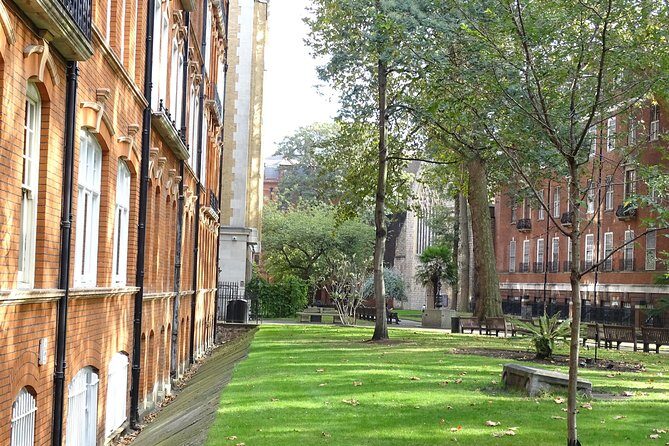 Mayfair, London's famous aristocratic village - Exclusive, Private Walking Tour - Authentic Reviews: What Tour Participants Say