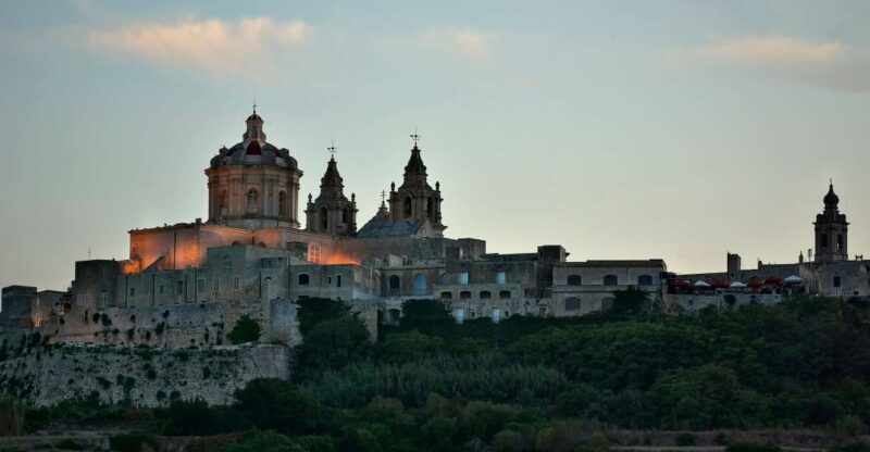 Mdina and Rabat Private Walking Tour with local pastizzi - Transition to Rabat and Local Flavors