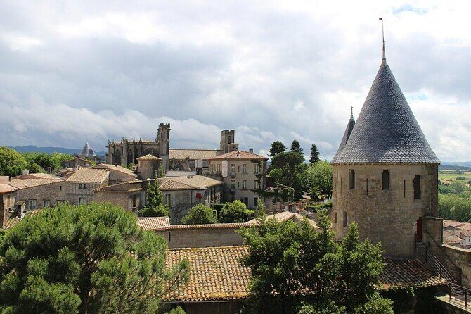Medieval Carcassonne: Interactive Ghost Story & City Game - Key Points