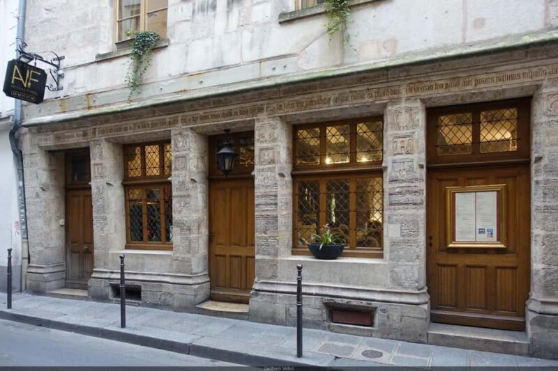 Medieval Paris & the Knights Templar Tour - Key Points  