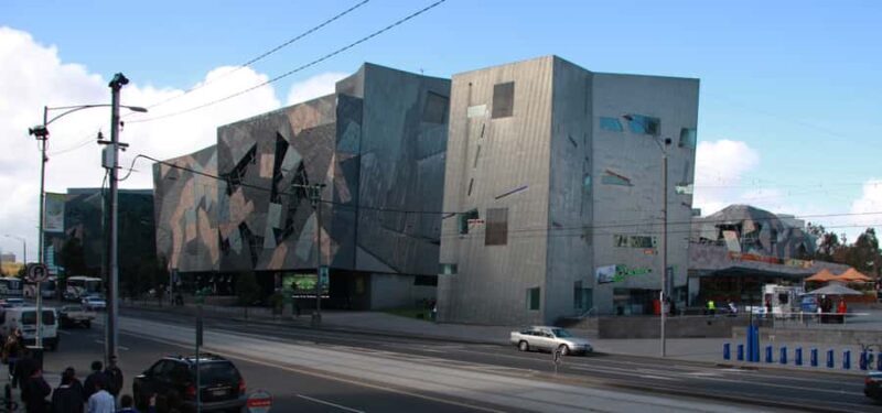 Melbourne 3-Hour Small Group Tour with Beach Boxes - The Sum Up