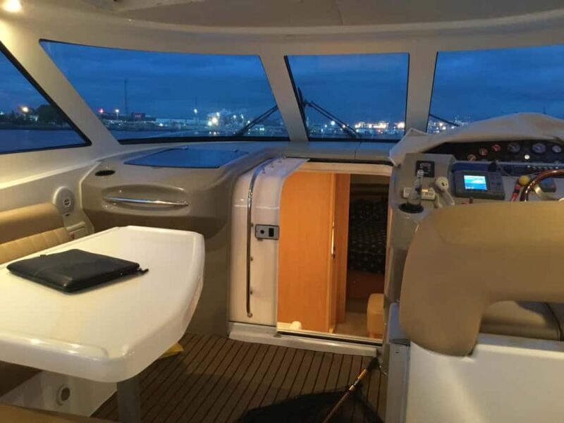 Melbourne: A Private Day Tour on a Sports Yacht on the Bay - FAQs