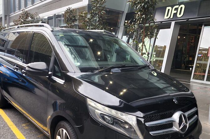 Melbourne Airport to city or Southbank and Return - The Meet and Greet Experience