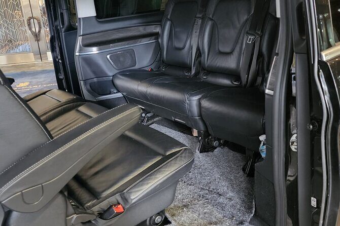 Melbourne Airport to City Transfer by Luxury Car - FAQ