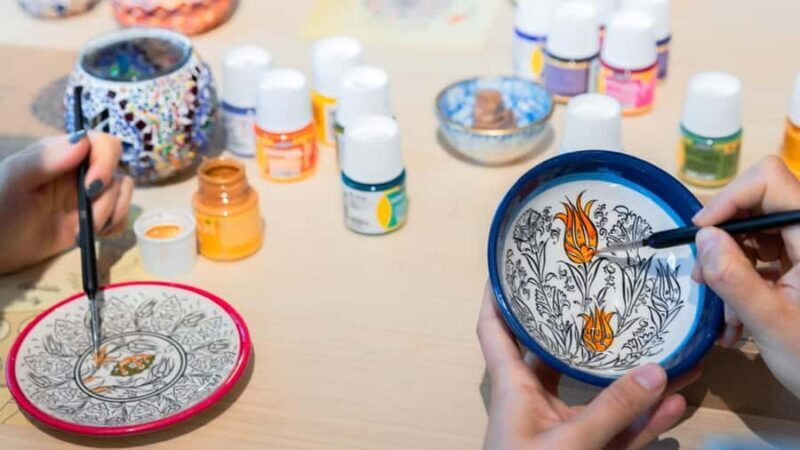 Melbourne: Ceramic Plates & Bowls Paint and Sip Classes - The Authentic Experience