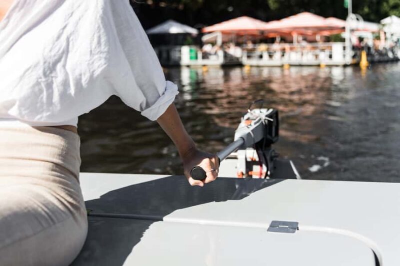 Melbourne: Electric Picnic Boat Rental on the Yarra River - FAQ