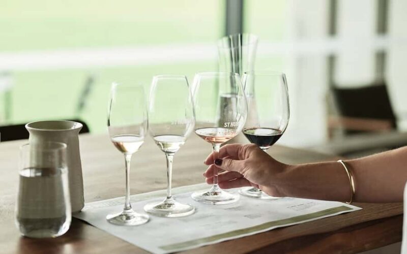 Melbourne: Helicopter, Wine Tasting & Lunch in Yarra Valley - Discovering the Yarra Valley by Helicopter