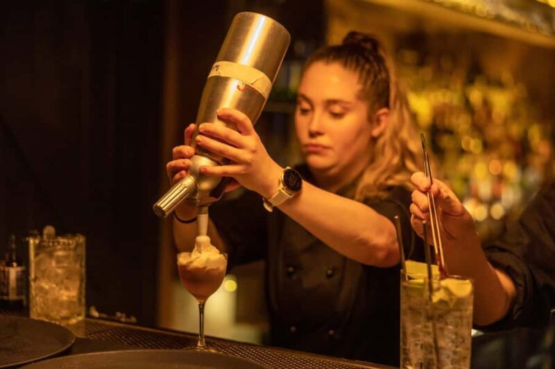 Melbourne: Local Laneway Bars and Their Stories - Exploring Melbourne’s Laneway Bar Scene  